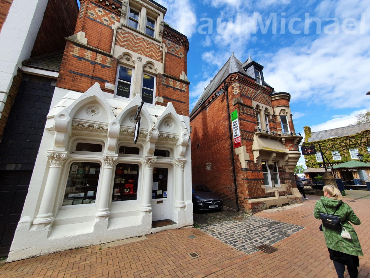 Visit Banbury - Paul Michael's Walking & Visitor Guides